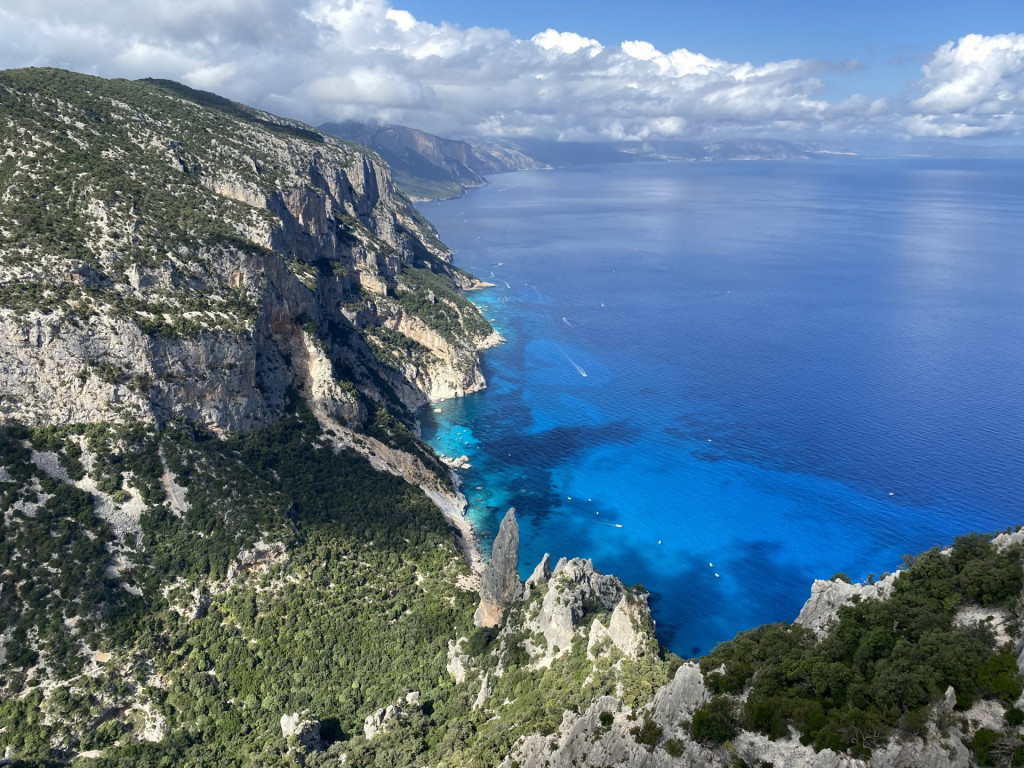 Trekking Selvaggio Blu in Sardegna con Guida Alpina in 3 giorni
