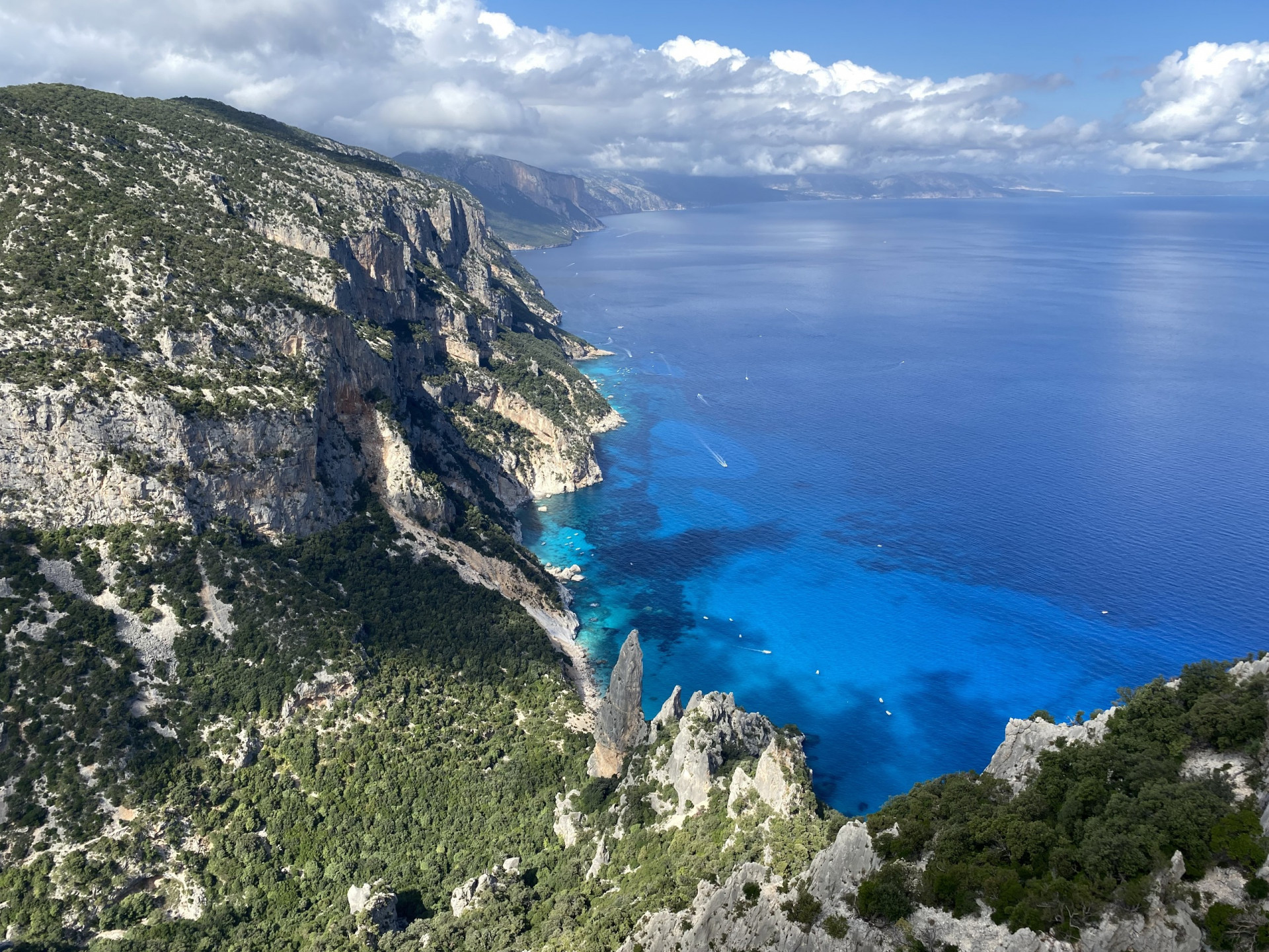Trekking Selvaggio Blu in Sardegna con Guida Alpina in 3 giorni